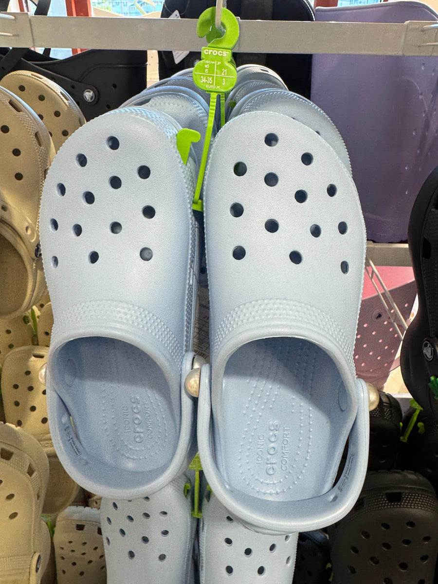 Crocs Women Classic Platform Clog In Blue Florest (Pre-Order) – SELLECTION